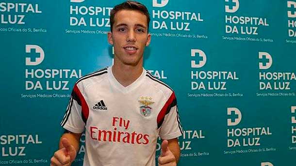 Grimaldo signs by the Benfica and leaves 1,5 millions in box