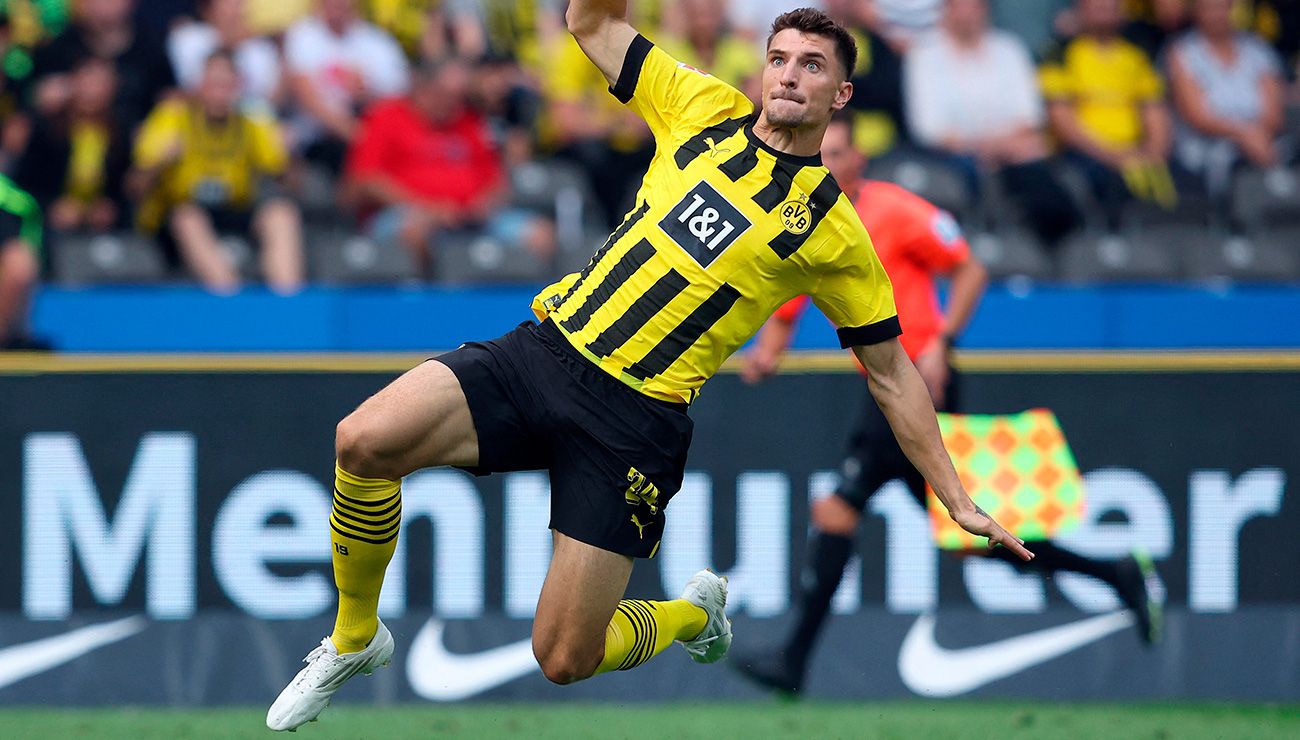 La hoja de ruta del Barça para concretar el fichaje de Thomas Meunier