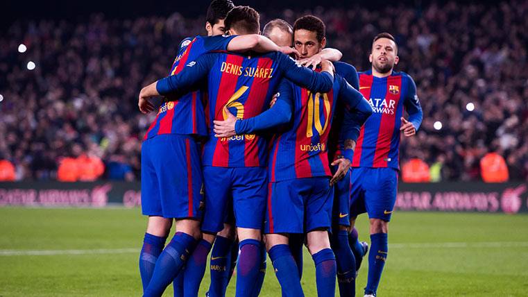 The Barça holds him the envite to the Madrid in the peak of LaLiga 16/17