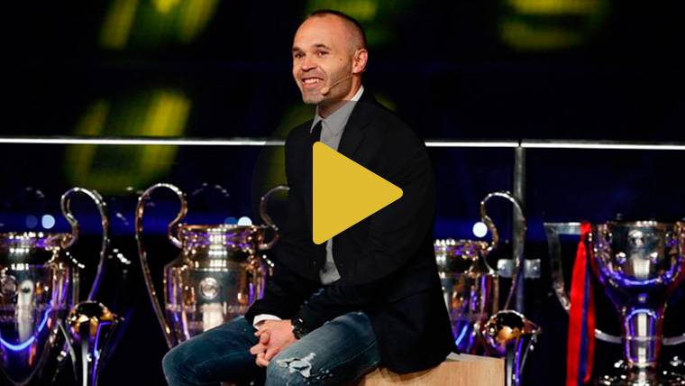 "Gracias infinitas, Iniesta": Así fue el homenaje al mito del Barcelona