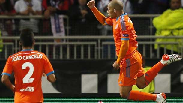 Feghouli Confirms to have had "contacts" with the Barça